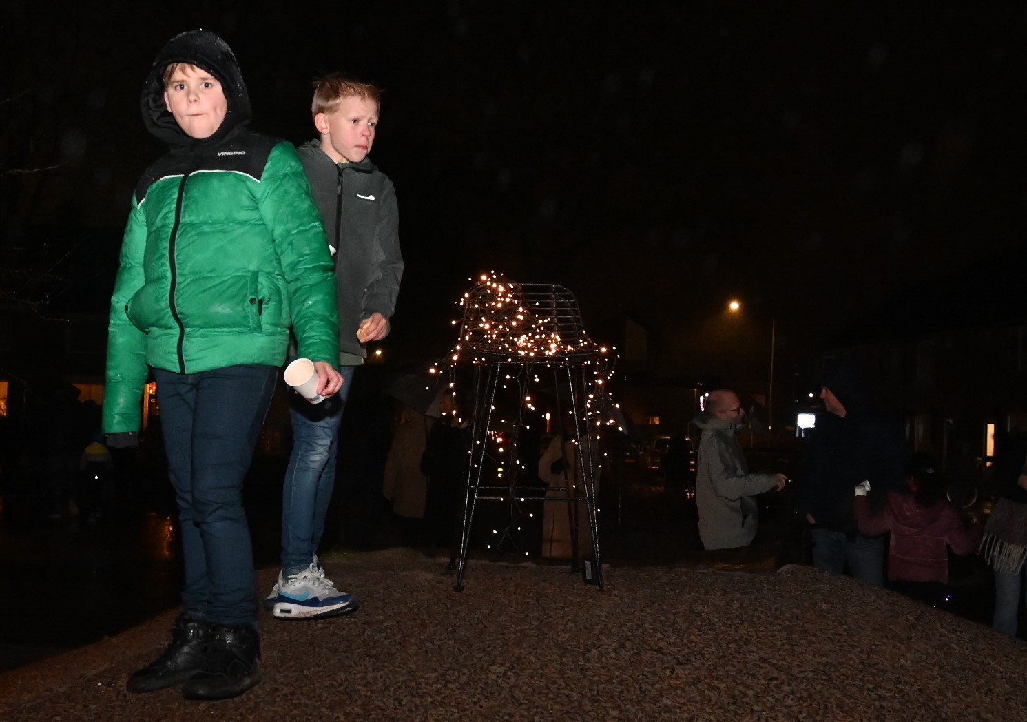 Natte kerstviering van basisschool De Horizon - Het laatste nieuws dat je straks overal leest