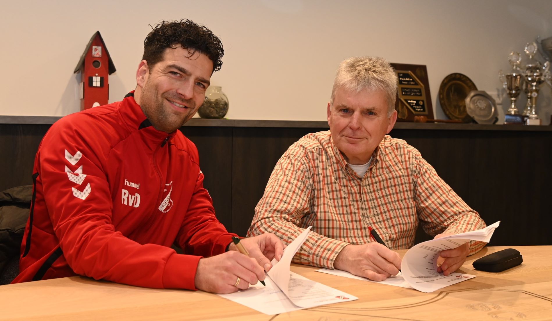 Rob van Diermen verlengt contract bij sc Hoevelaken - Het laatste ...