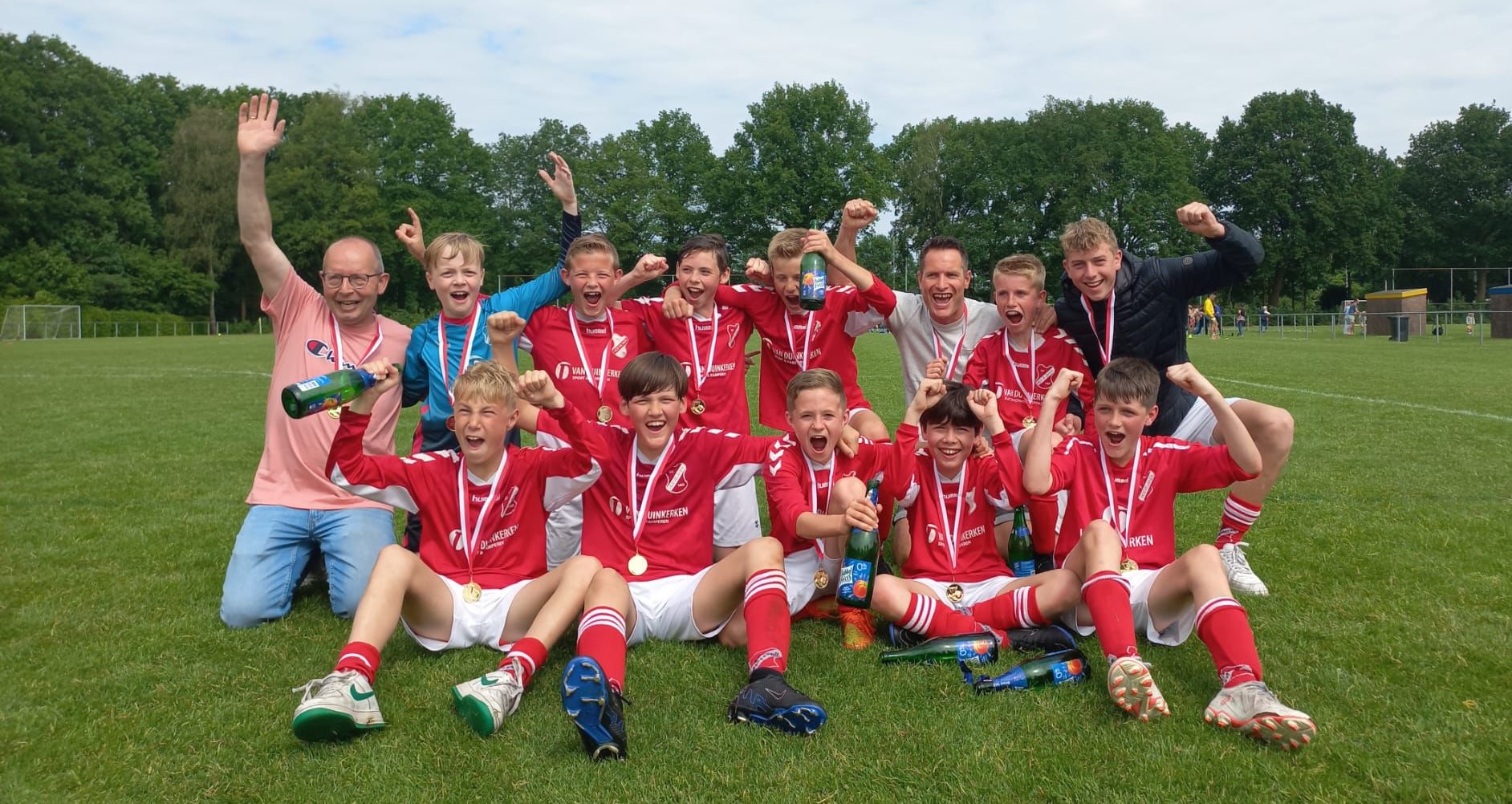 Hoevelaken JO12-1 Kampioen van de Hoofdklasse - Oozo.nl
