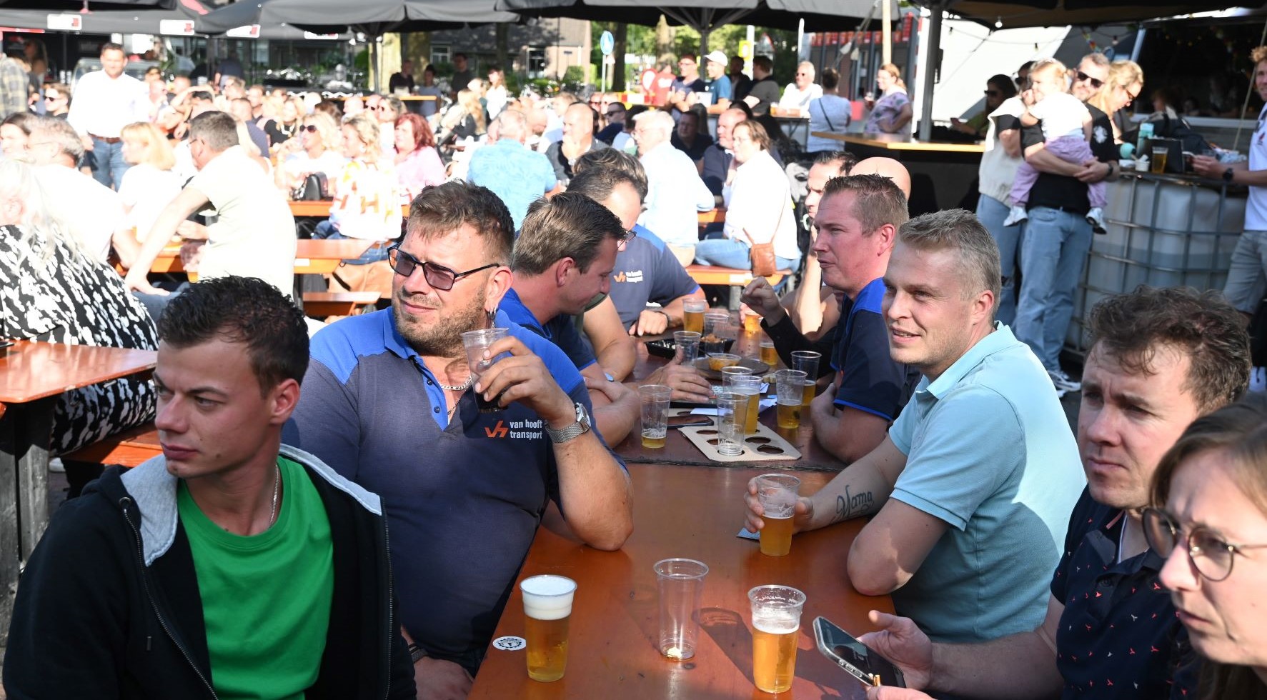 Dorpsdag Hoevelaken van start met pubquiz Vrijdagmiddagborrel - Het ...