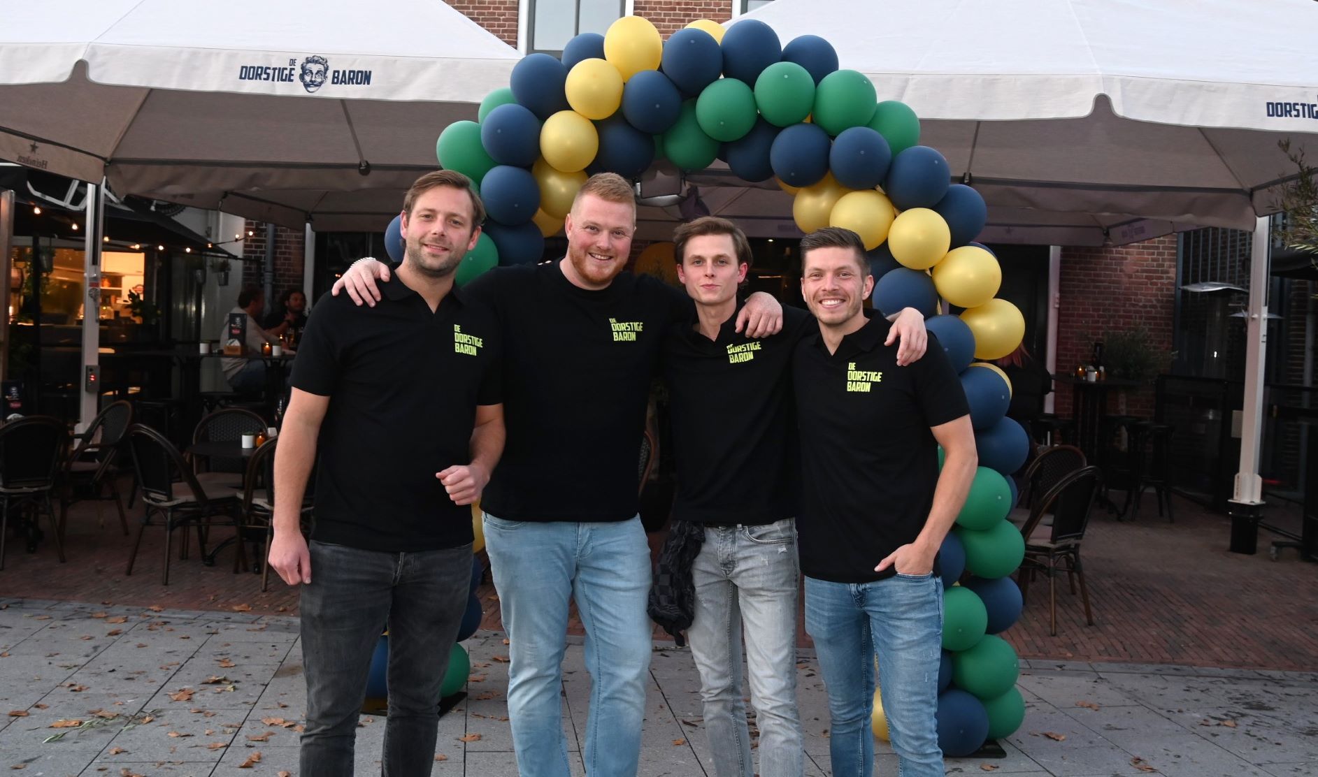 Nieuw Nijkerkse danscafé De Dorstige Baron geopend - Oozo.nl