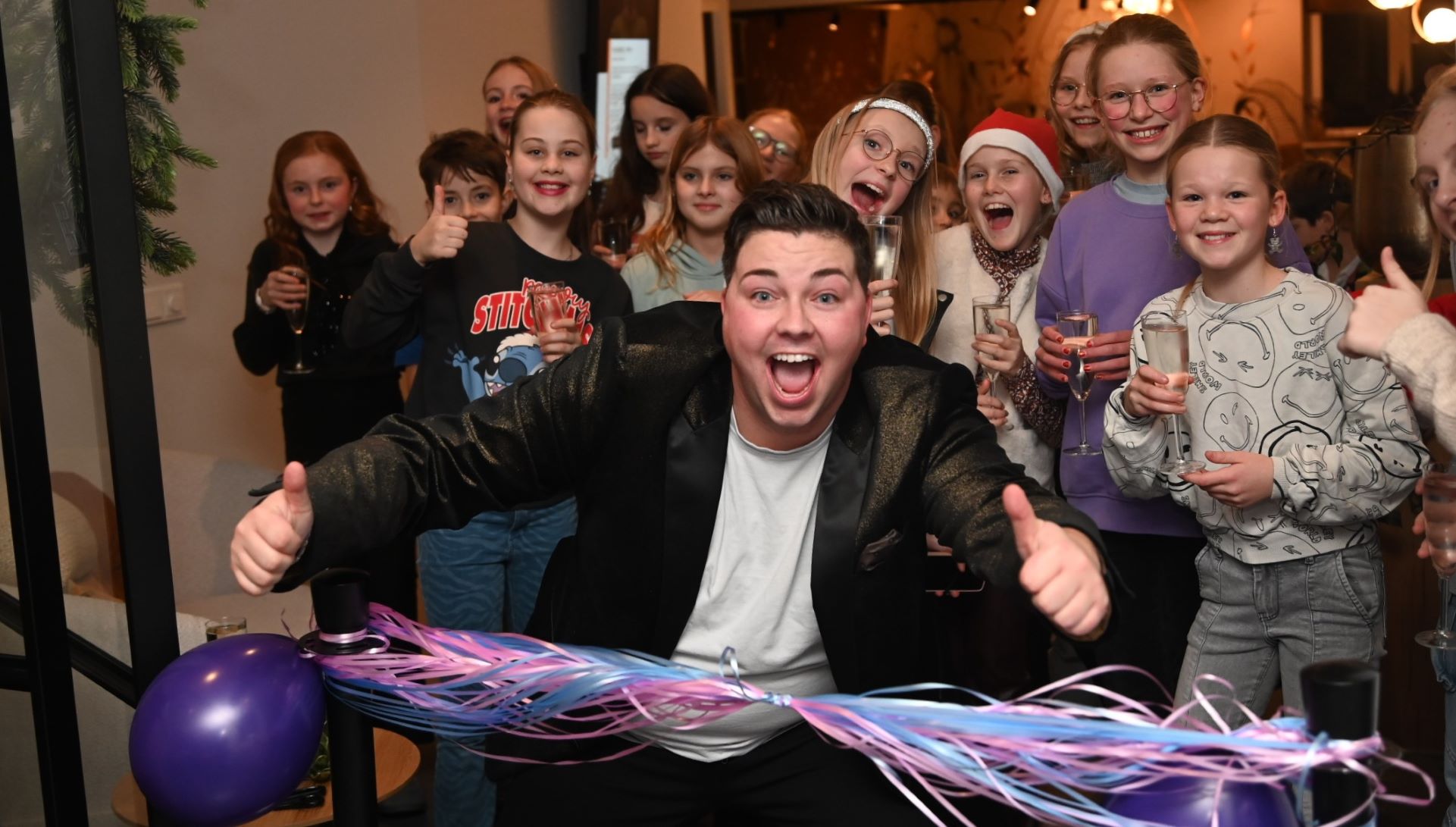 Jeffrey Sanders heeft tijdens kerstdiner groot nieuws over ...