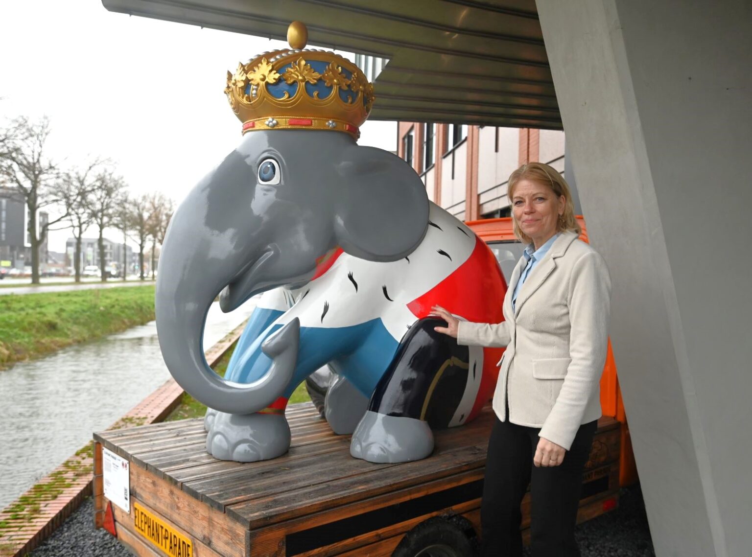Onthulling eerste olifant in Nijkerk voor Olifantenparade 2025 - Het ...