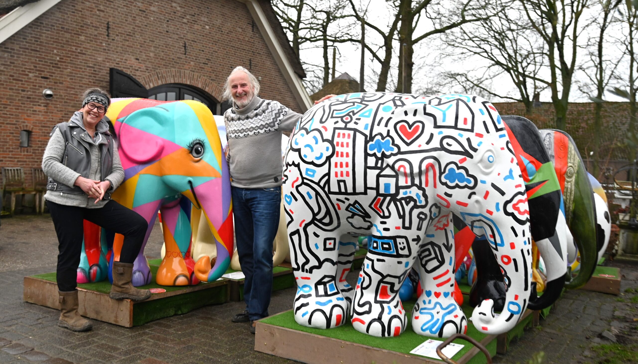 Vrijdag feestelijke opening Olifantenparade in Hoevelaken. Kaarten ...