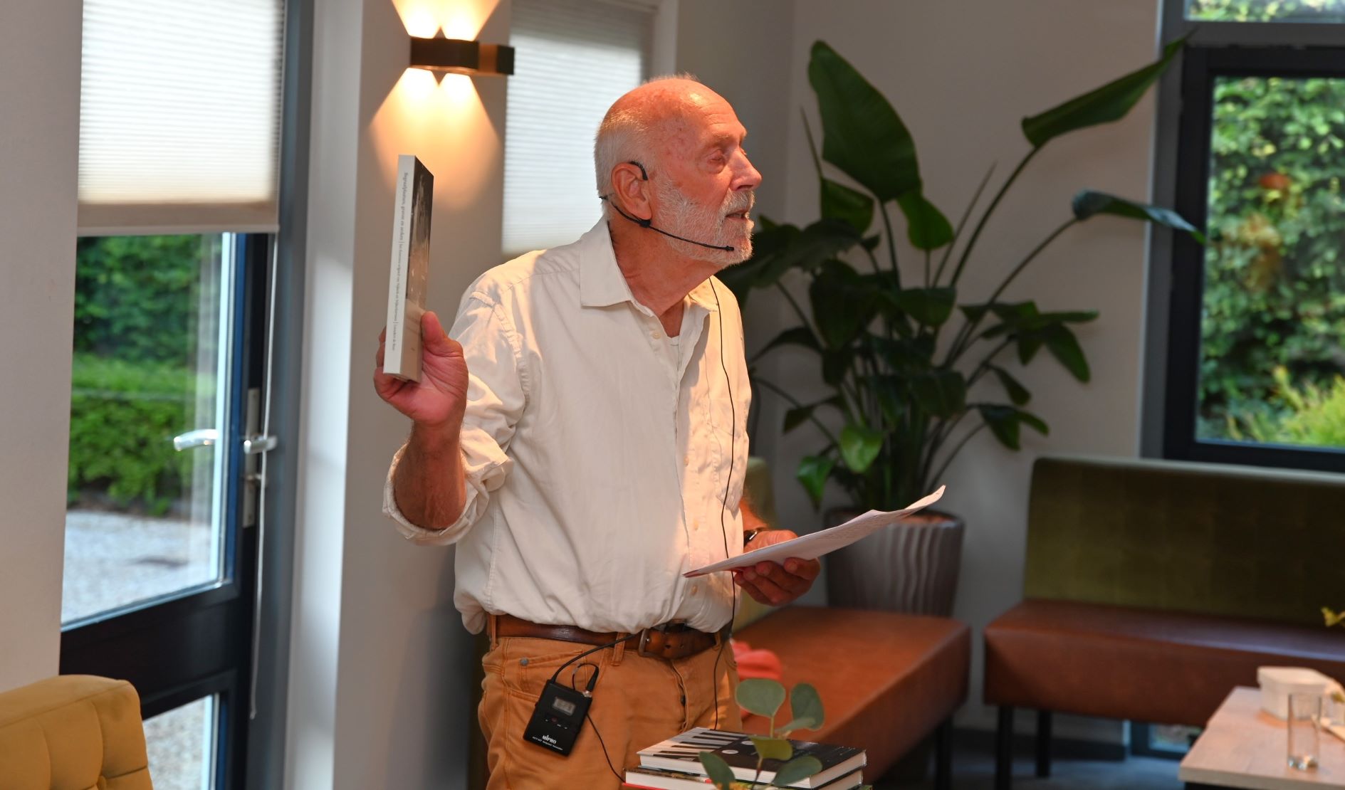 Leendert de Boer spreekt bij de EABN - De Veense Courant