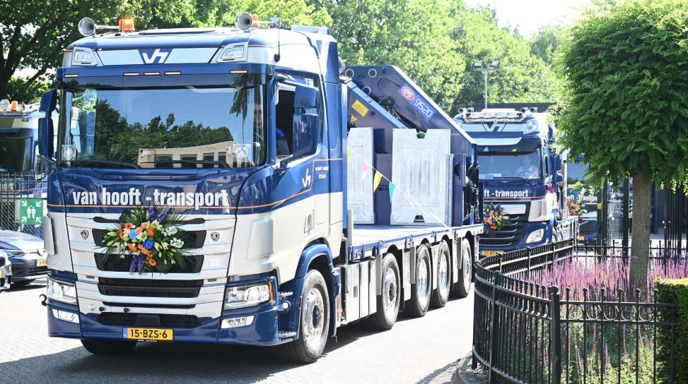 Van Hooft Hoevelaken op weg naar Truckersfestijn Nijkerk + route - De ...