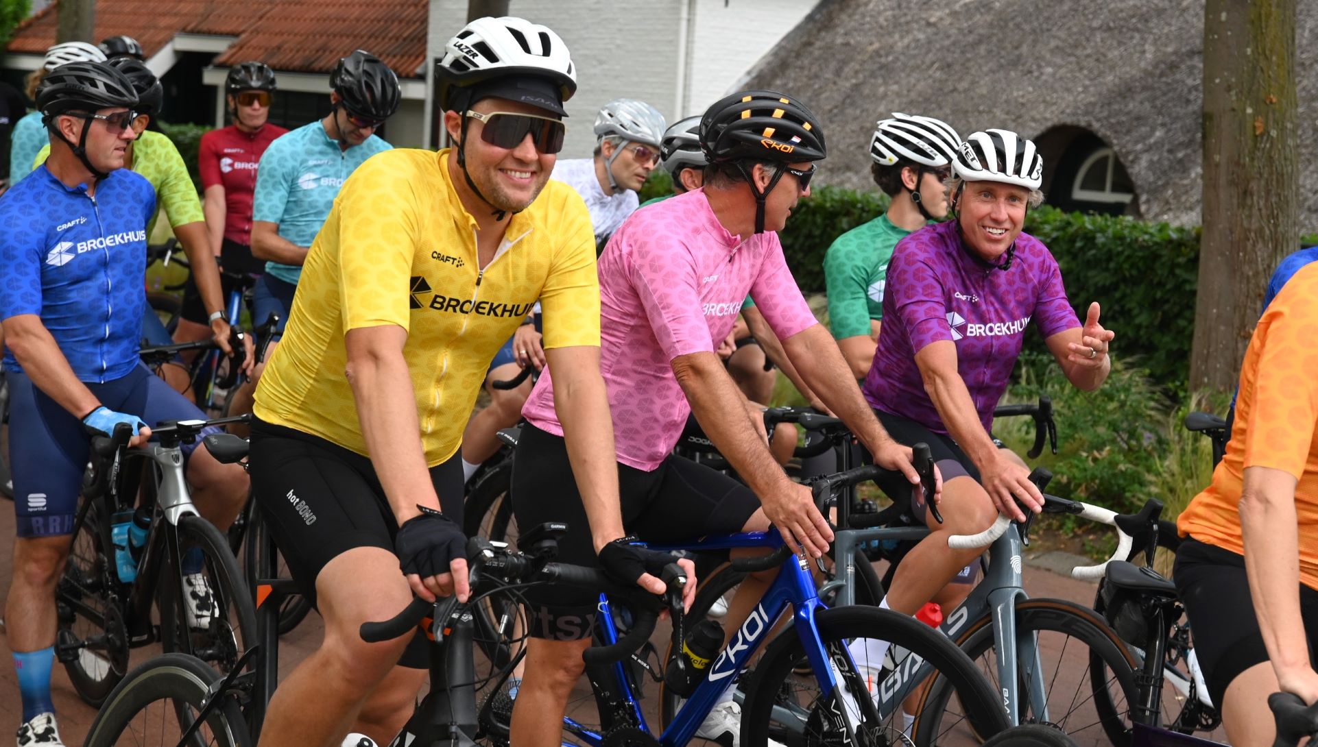 Hoevelakers rijden met wielerlegendes Breukink, Van Moorsel en Boogerd ...