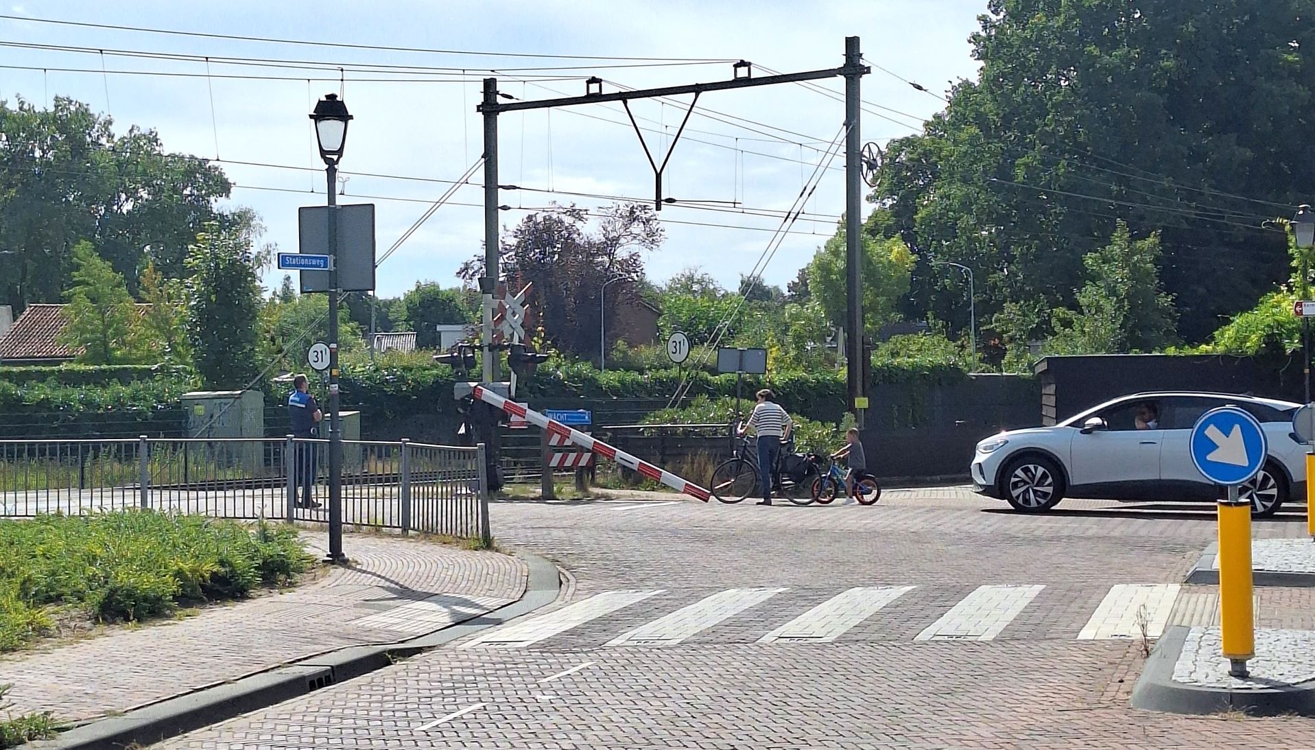 Spoorboom kapot gereden op Spoorstraat Nijkerk - De Veense Courant