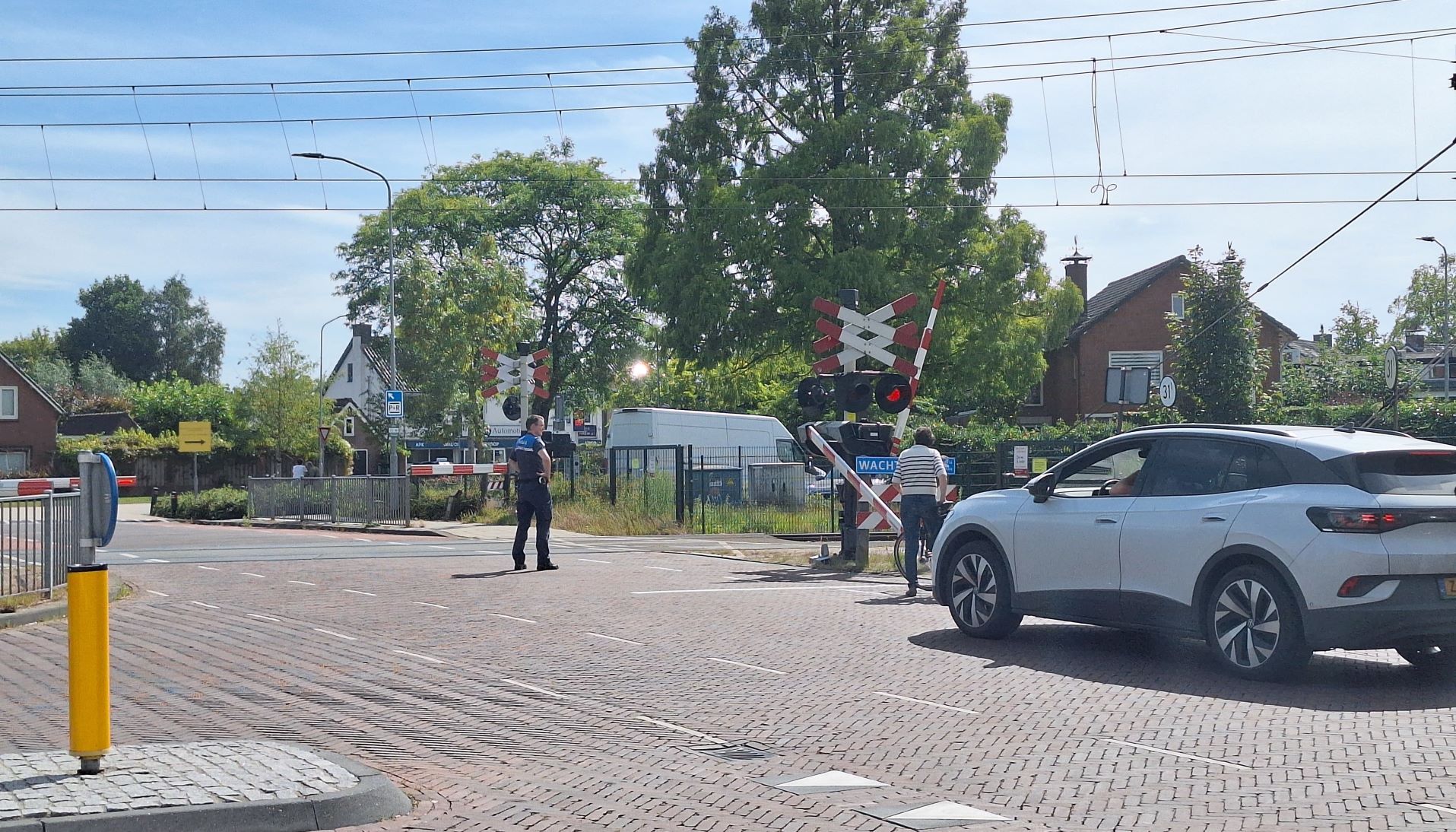 Spoorboom kapot gereden op Spoorstraat Nijkerk - De Veense Courant